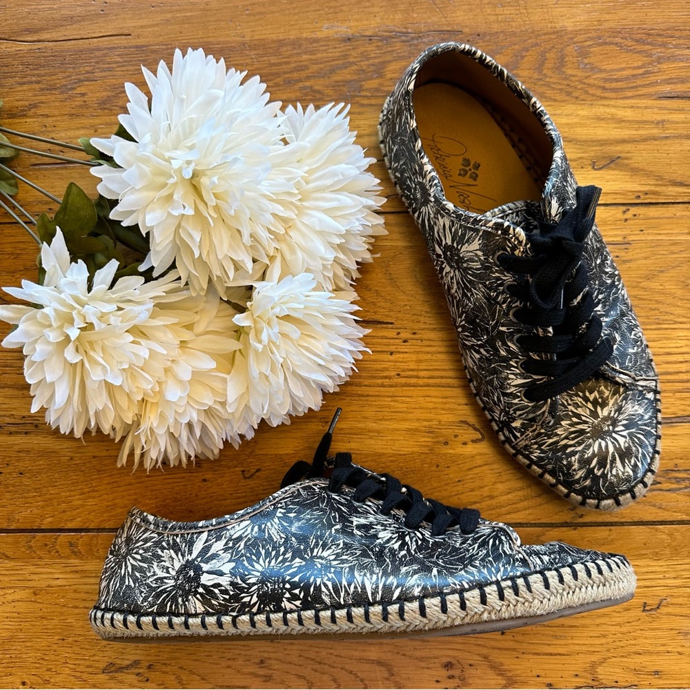 Patricia Nash Emiliana Leather Sunflower Shoe Size 8.5 - Gem